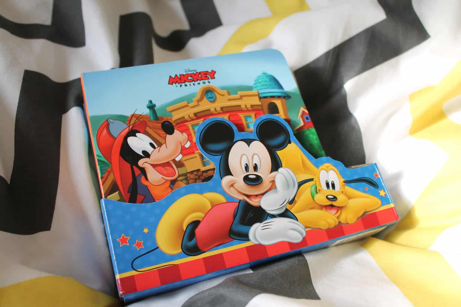 What the Toddler read: Mickey Mouse Library | Scrapbook Blog